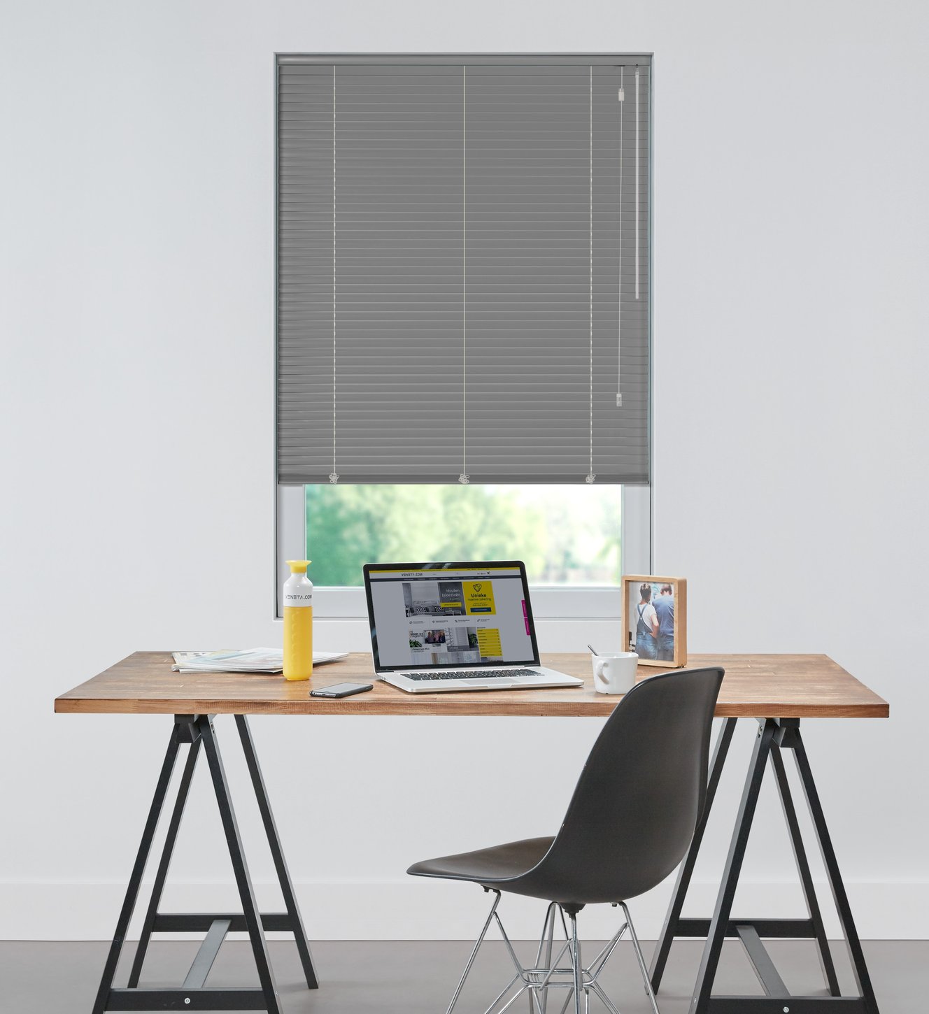 Aluminium Jaloezieën Allure Op Maat - Iconic Gray 7113 - Veneta.com
